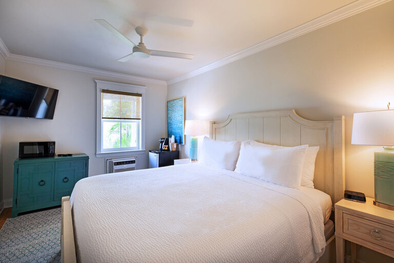 View Photos of Coco Plum Inn