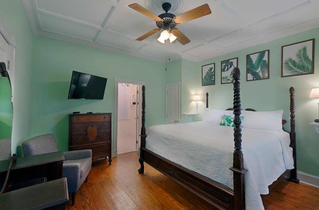 Key West Accommodations | Coco Plum Inn